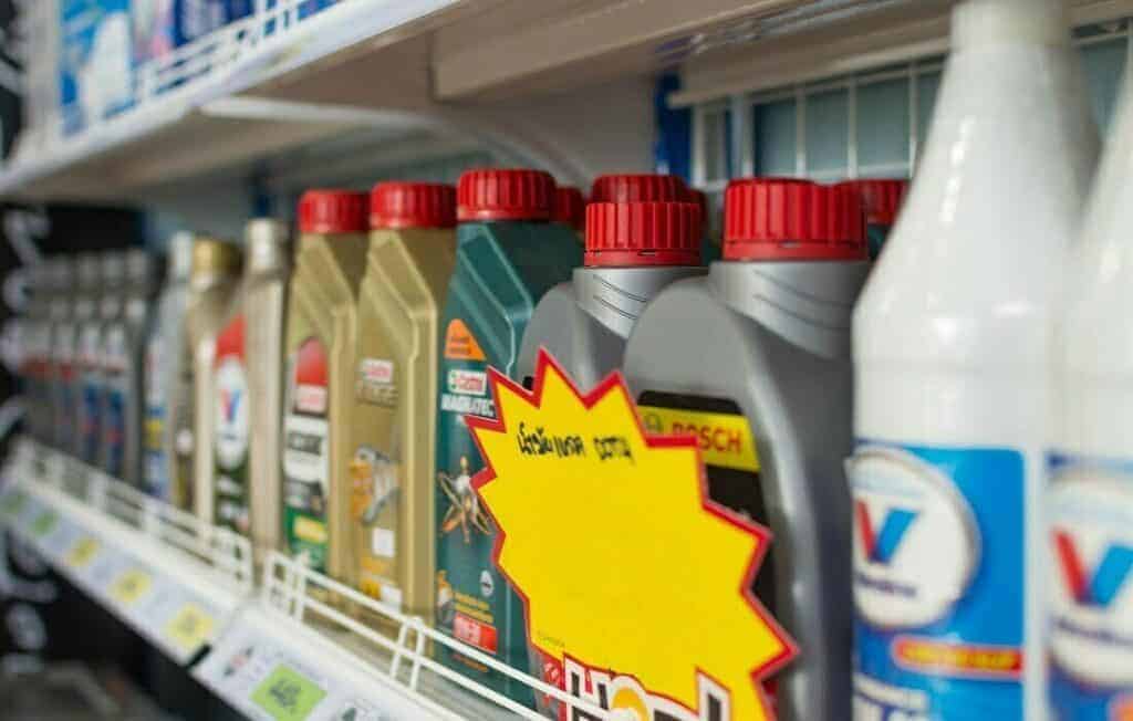 What Are The Different Types Of Oils And Lubricants For Workshops?